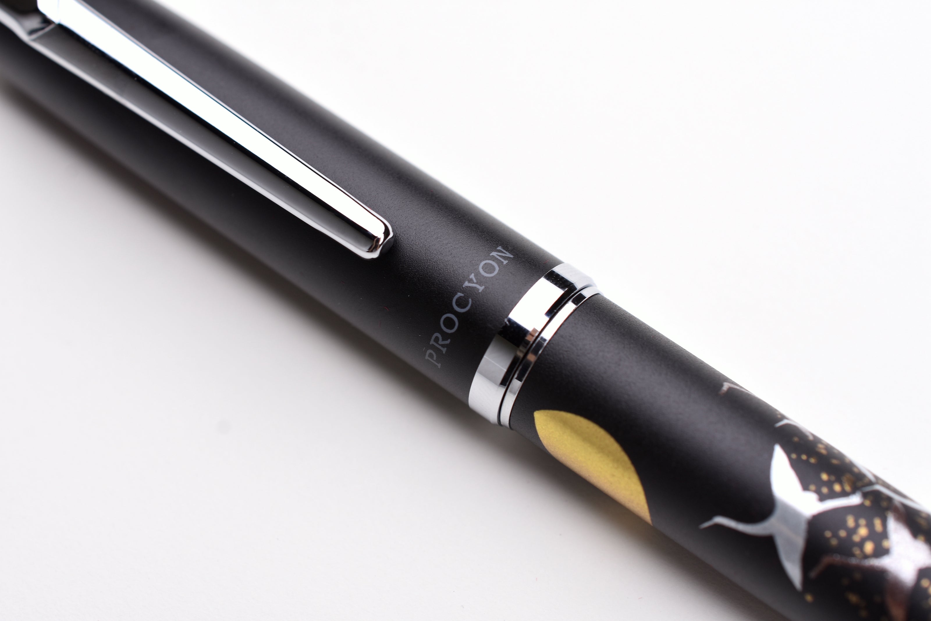 Platinum Procyon Maki-e Fountain Pen - Cranes Over Moon – Yoseka Stationery