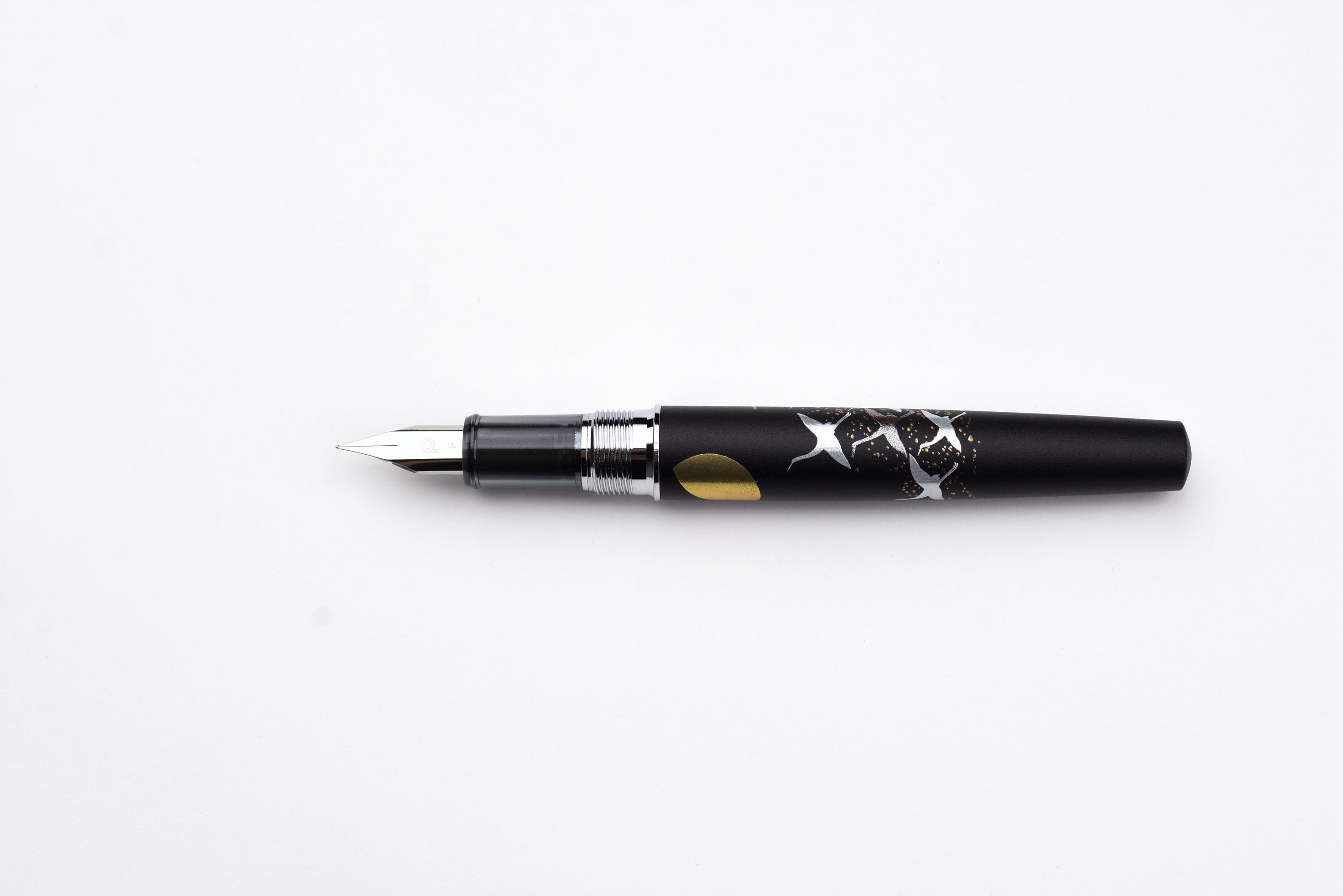 Platinum Procyon Maki-e Fountain Pen - Cranes Over Moon – Yoseka Stationery